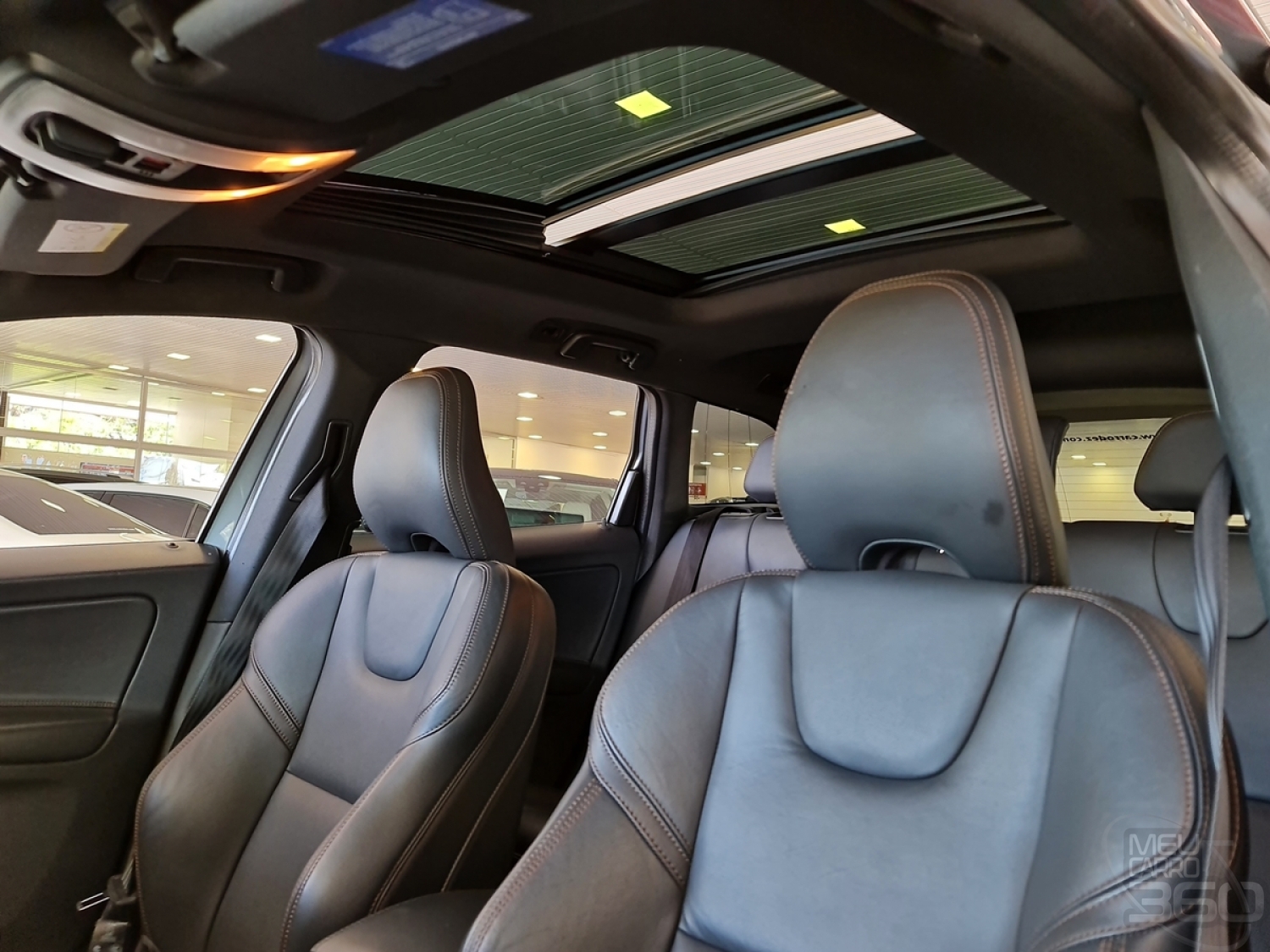 Volvo XC 60 D-5 MOMENTUM 2.4 AWD Diesel 5p - 2016/2017 - Carro Dez no ...